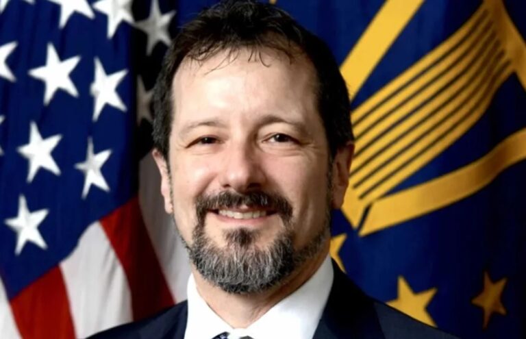 Sean Kirkpatrick habló de ovnis II - Alien Detected